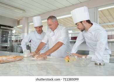 16,023 Chef help Images, Stock Photos & Vectors | Shutterstock