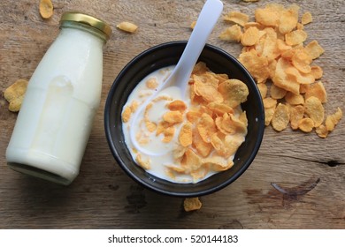 Corn Flake Milk Stock Photo 520144183 | Shutterstock
