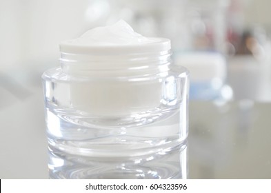 24,719 Face cream label Images, Stock Photos & Vectors | Shutterstock