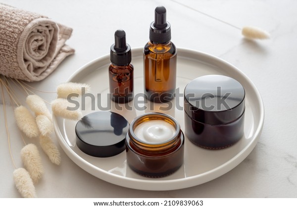 365,756 Skin Cream Product Images, Stock Photos & Vectors | Shutterstock