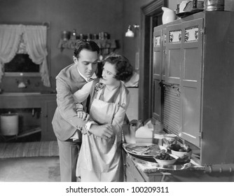 17,261 Retro woman kitchen Images, Stock Photos & Vectors | Shutterstock