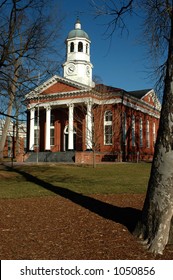 488 Virginia Courthouse Images, Stock Photos & Vectors | Shutterstock