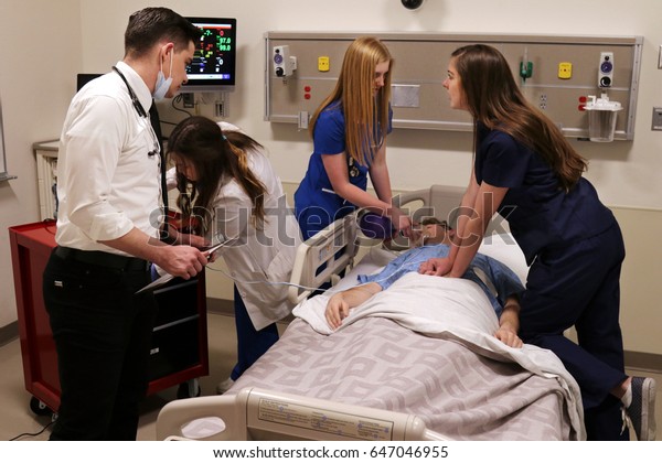 Cpr Team Stock Photo 647046955 | Shutterstock