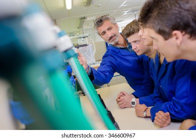 146 Plumbing Classes Images, Stock Photos & Vectors | Shutterstock
