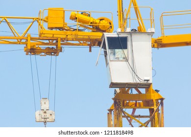 Crane Lifting Heavy Objects Stock Photo 1211818498 | Shutterstock
