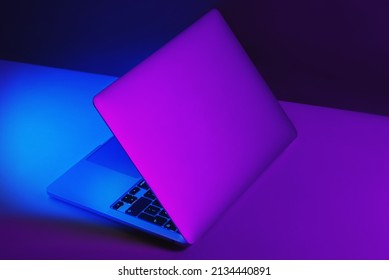 686 Half Open Laptop Images, Stock Photos & Vectors | Shutterstock
