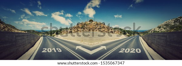 Crossroad Concept Road Split Two Different Stock Photo 1535067347 ...