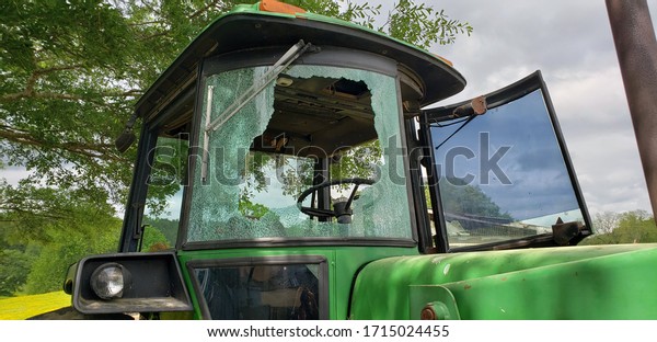 4,928 Damaged Tractor Images, Stock Photos & Vectors | Shutterstock
