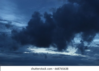 216,932 Stormy blue sky Images, Stock Photos & Vectors | Shutterstock