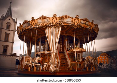 Dark Carousel Stock Photo 538968853 | Shutterstock