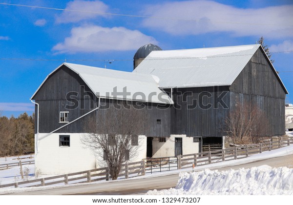 Dark Grey Barn Stock Photo 1329473207 | Shutterstock