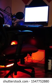 Dark Lit Computer Gaming Setup Stock Photo 1547752880 | Shutterstock