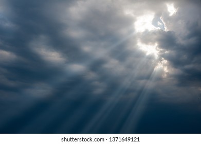 175,937 Heaven rays Images, Stock Photos & Vectors | Shutterstock