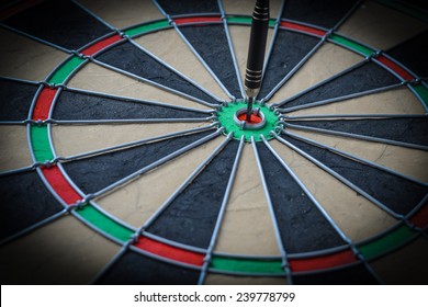 Close Bullseye On Dartboard Challenge Target库存照片595829276 | Shutterstock