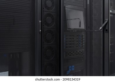 1,000 Empty server rack Images, Stock Photos & Vectors | Shutterstock
