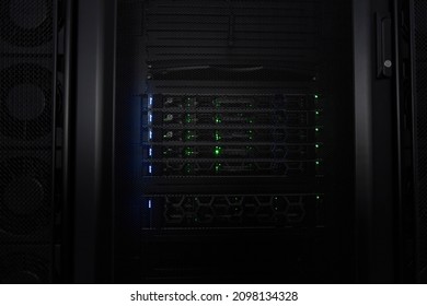 1,000 Empty server rack Images, Stock Photos & Vectors | Shutterstock