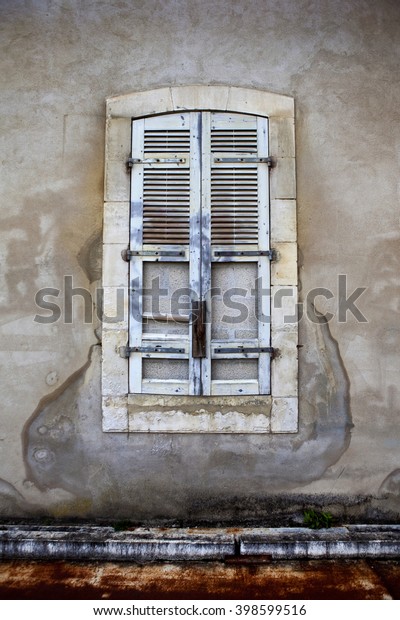 Dead Window Broken Shutter Slum Stock Photo 398599516 | Shutterstock