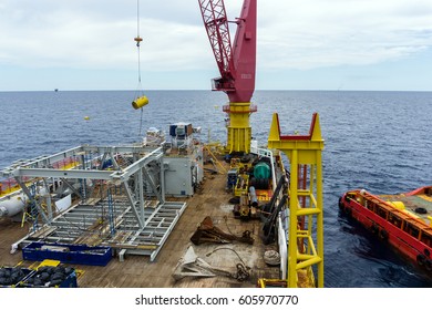 52 Crane boom rest Images, Stock Photos & Vectors | Shutterstock