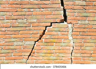 13,245 Crevices in walls Images, Stock Photos & Vectors | Shutterstock