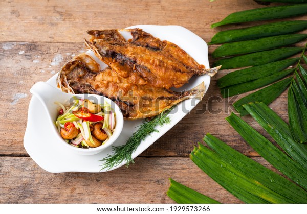 Deep Fried Fish Green Mango Salad Stock Photo 1929573266 | Shutterstock