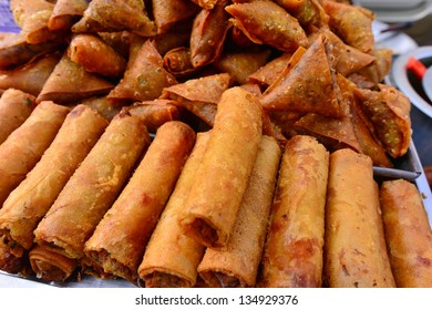 663 Samosa spring roll Images, Stock Photos & Vectors | Shutterstock