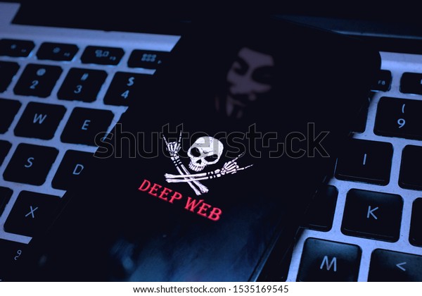 Deep Web Logo Skull On Computer Stock Photo 1535169545 | Shutterstock