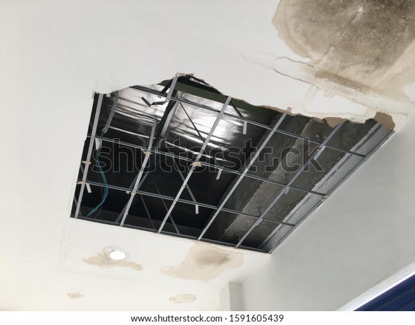 Defects Cracks On Plaster Ceiling Selective Stock Photo 1591605439 ...