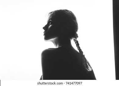 7,839 Sad Woman Side Portrait Images, Stock Photos & Vectors | Shutterstock