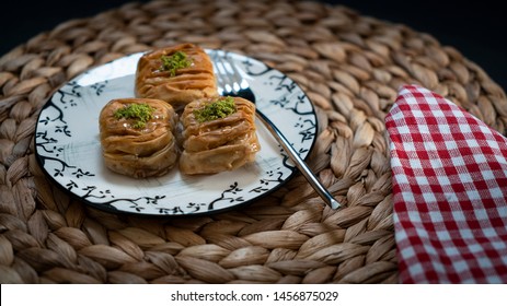 103 Turkse den Images, Stock Photos & Vectors | Shutterstock