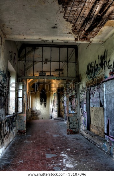 Destroyed Building Interior Stock Photo 33187846 | Shutterstock