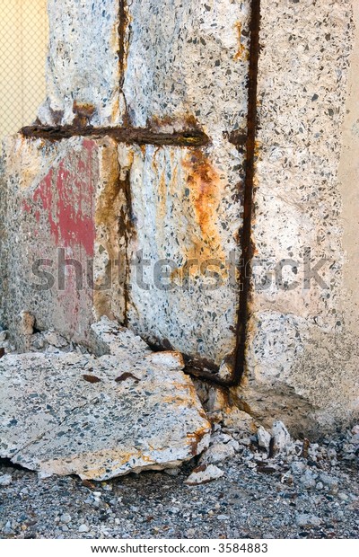 Deteriorating Concrete Block Showing Rusting Rebar Stock Photo (Edit ...