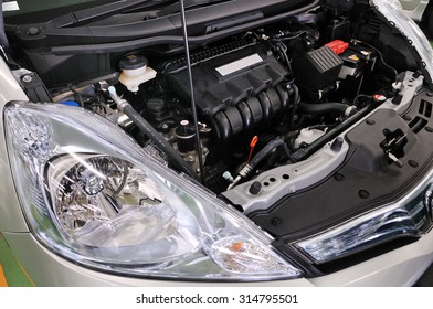 6,565 Engine room car Images, Stock Photos & Vectors | Shutterstock