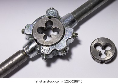 1,242 Thread cutting die Images, Stock Photos & Vectors | Shutterstock
