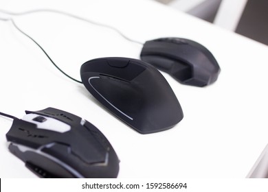 108 Different types computer mouse: immagini, foto stock e grafica ...