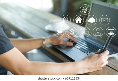 3,912 Digital nomad smartphone Images, Stock Photos & Vectors ...