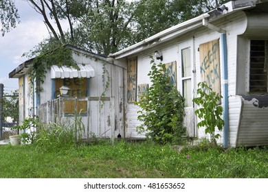 958 Abandoned mobile home Stock Photos, Images & Photography | Shutterstock