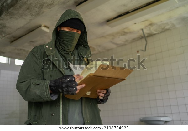 Disaster Survivor Post Apocalyptic Setting He Stock Photo 2198754925 ...