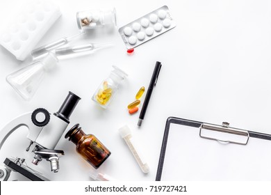 Do Medcal Tests Microscope Tablet Pills Stock Photo 722056711 ...