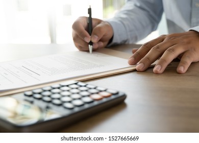 134,159 Sign paperwork Images, Stock Photos & Vectors | Shutterstock