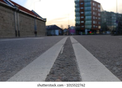 277,114 Solid white lines Images, Stock Photos & Vectors | Shutterstock