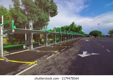 92 Two storey car park Images, Stock Photos & Vectors | Shutterstock