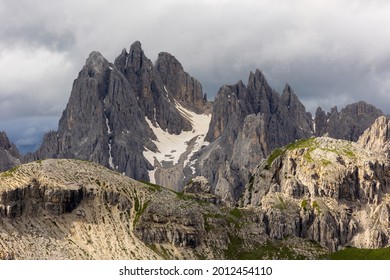 Dramatic Mountain Range Jagged Peaks Dolomites Stock Photo 2012454110 ...