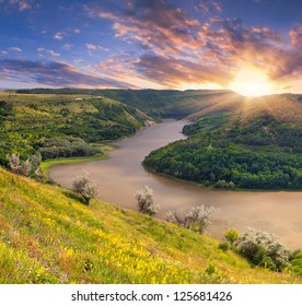 Beautiful Sunset Over Bend River Clutha Stock Photo (Edit Now) 260447723 Beautiful Sunset Over Bend River Clutha Stock Photo (Edit Now) 260447723