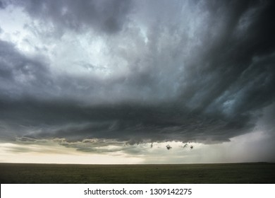 Dramatic View Rotating Wall Cloud Supercell Stock Photo 1309142275 ...