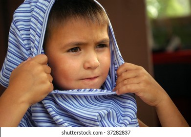 1,391 imágenes de Boy getting dressed - Imágenes, fotos y vectores de ...