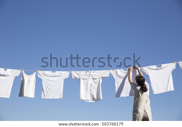 3,553 Clothes drying in the wind 图片、库存照片和矢量图 | Shutterstock