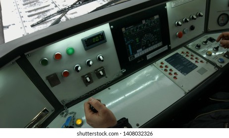 Train driver cab : 1 544 images, photos et images vectorielles de stock ...