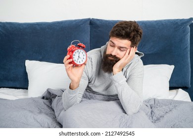 20,477 Looking At Alarm Clock Images, Stock Photos & Vectors | Shutterstock
