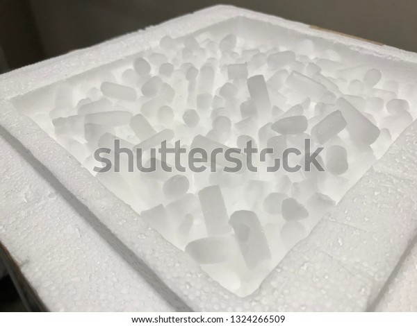 766 imágenes de Dry ice box - Imágenes, fotos y vectores de stock ...