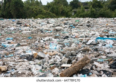 5,461 Plastic pollution land Images, Stock Photos & Vectors | Shutterstock